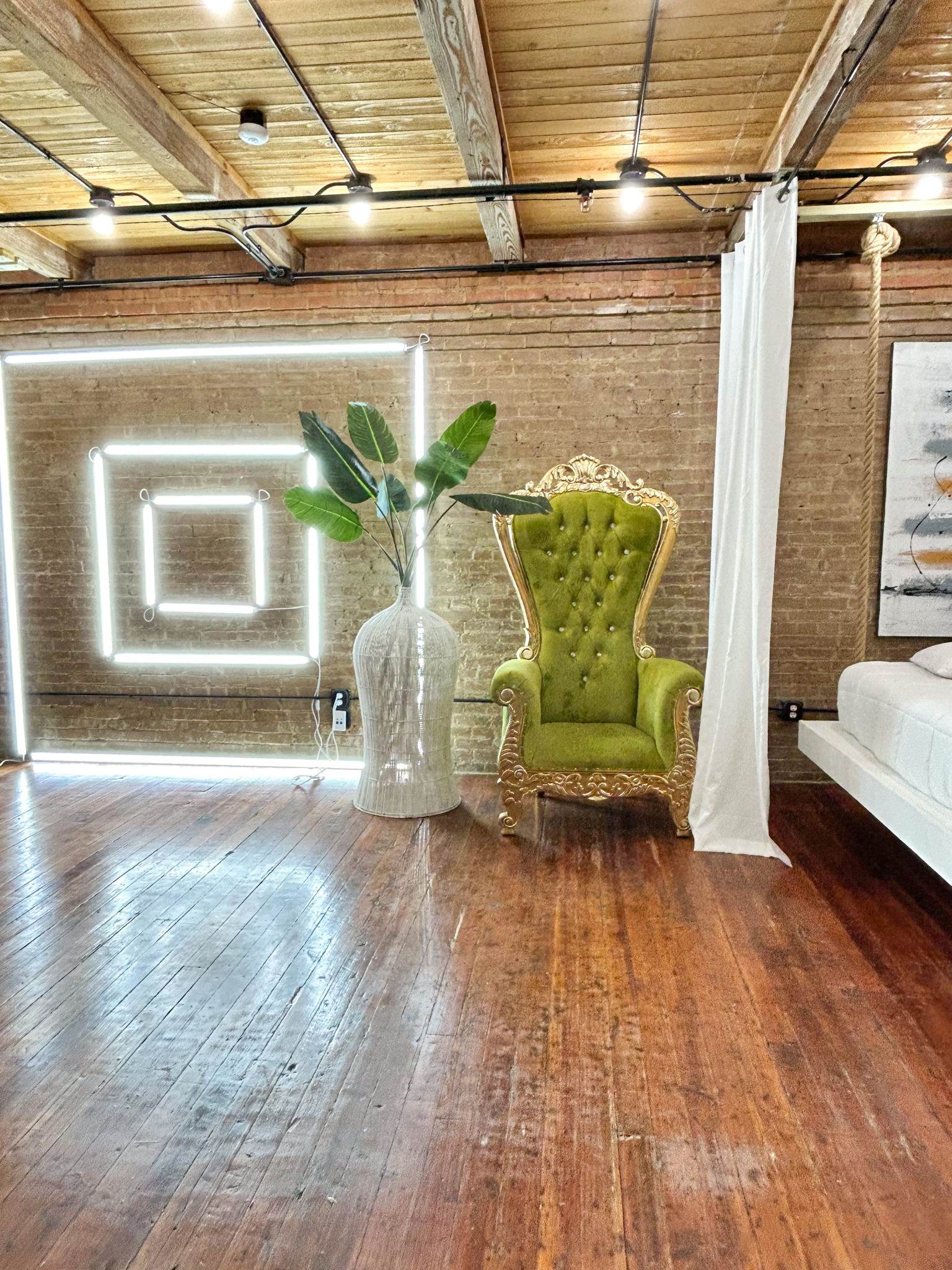 View Space – Painted Lens Studio